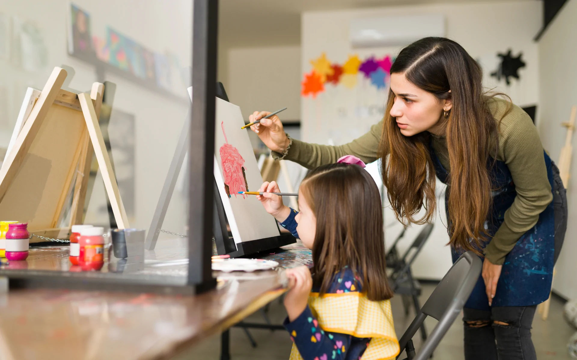 7 Top Reasons to Enroll Your Child in Art Classes | Strokearts